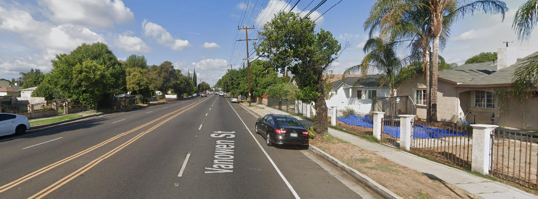 1 Killed, 6 Injured in Reseda Crash on Vanowen Street