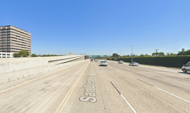 1 Person Seriously Hurt in Costa Mesa Car Accident on 405 Freeway